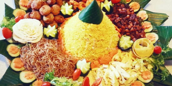The tradition of Indonesian cuisine and eating together - Vinhood